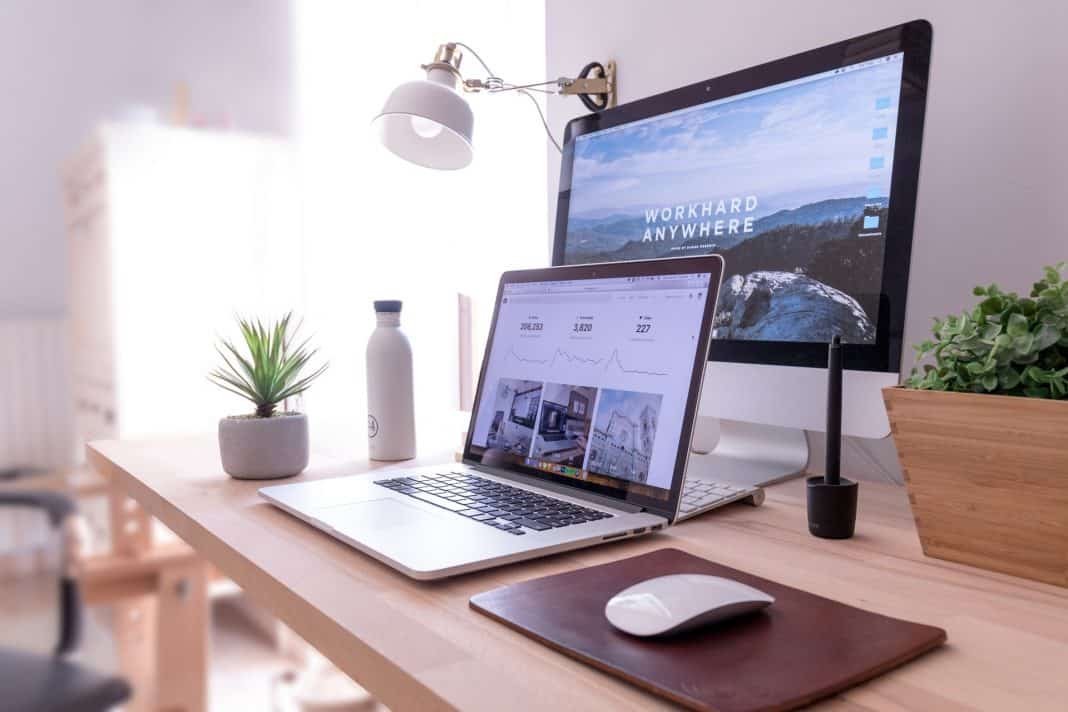 How to Transfer Photos from a Digital Photo Frame to a Computer | Pix-Star