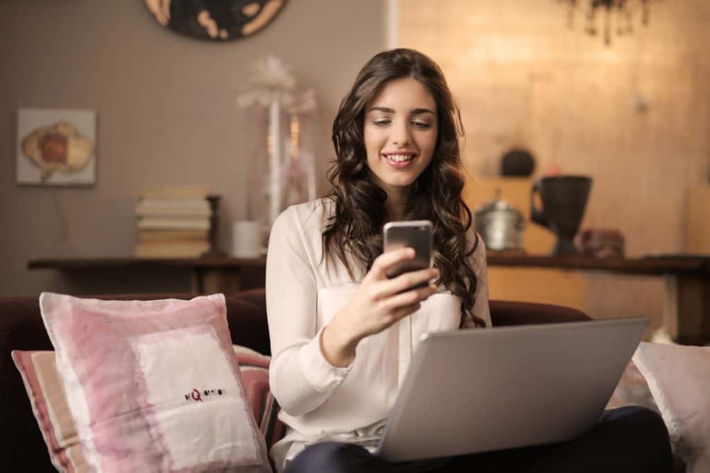 Why A Digital Frame With An App Is Simply Better Pix Star Blog