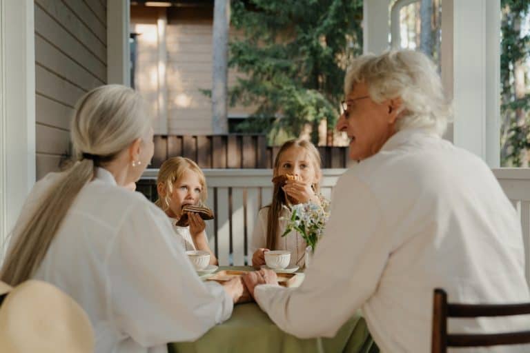 Is The Best Digital Photo Frame For Grandparents Still Good Pix Star is-the-best-digital-photo-frame-for-grandparents-still-good-pix-star